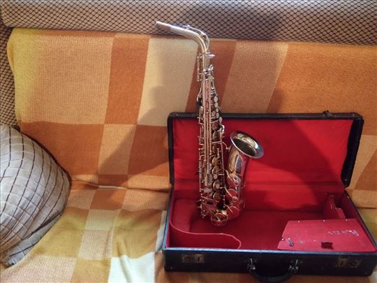 Prodajem saksofon marke VANE 93 USA