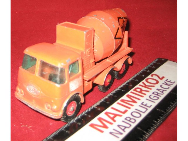 Matchbox Lesney Mikser 1963 K-13 (T67-9H)