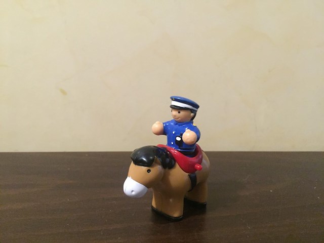 WOW toys Police
