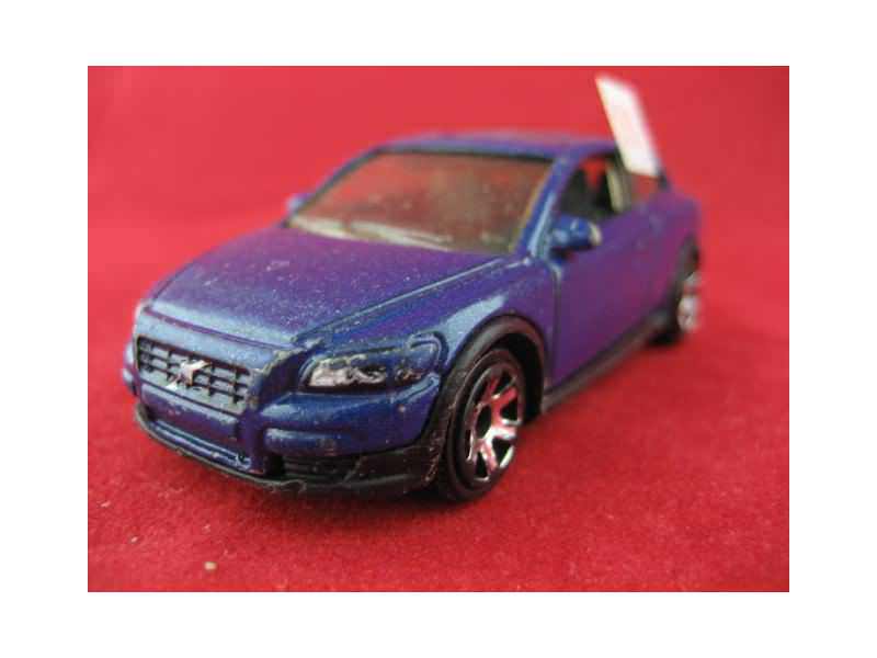 MATCHBOX Volvo C30 1/61 /T15-91o)