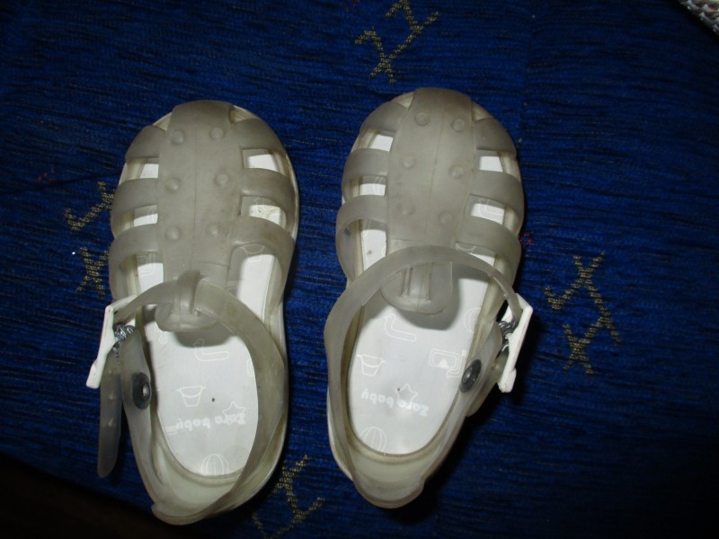 ZARA plasticne sandale za vodu br. 20 iz Spanije
