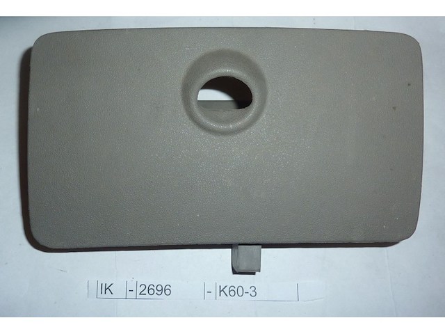 Renault 8200241433 C Scenic 2, pepeljara ili neka kaset