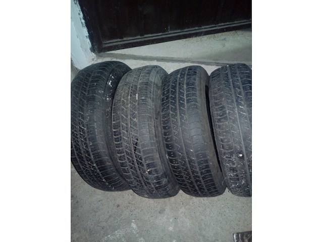 Letnje gume za PUNTA ,FABIJU165/70 R14Firestone  4 kom