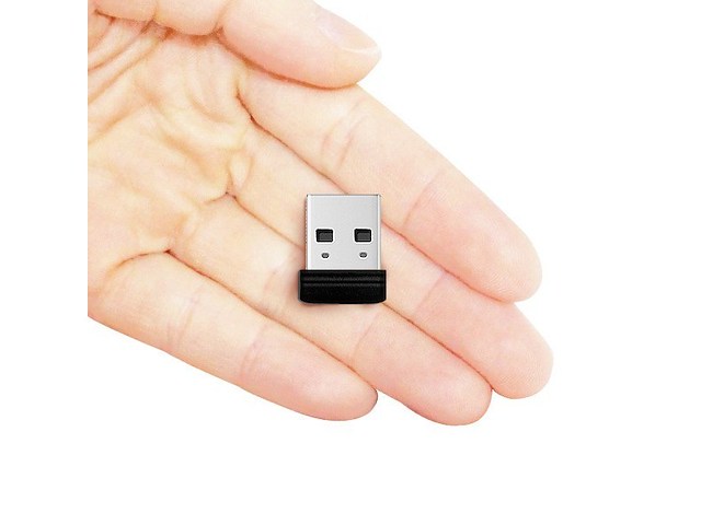 Ultra mali USB Verbatim za auto muzicke uredjaje 16GB!