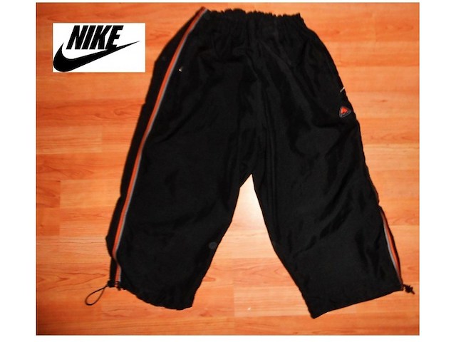 Bermude Nike ACG vel. XL-obim do 108