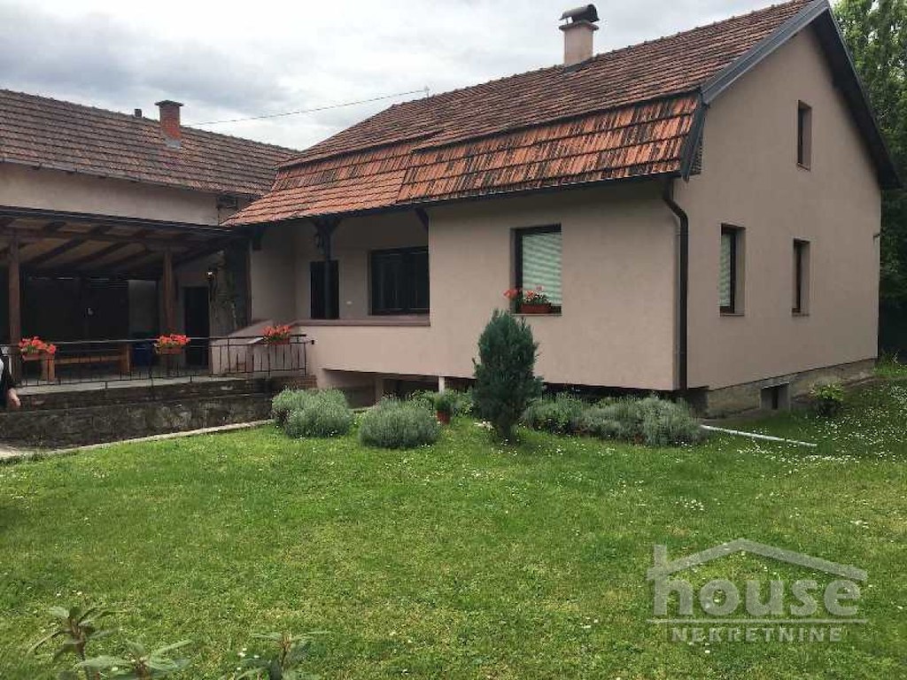 Kuća SREMSKA KAMENICA, SREMSKA KAMENICA, kv: 217, € 257500, ID: 3045004