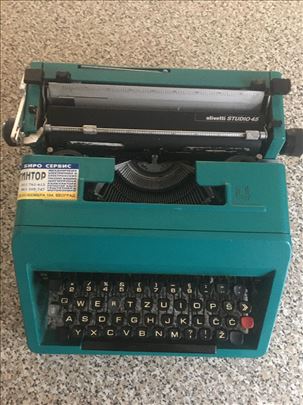 Prodajem pisaću mašinu Oliveti