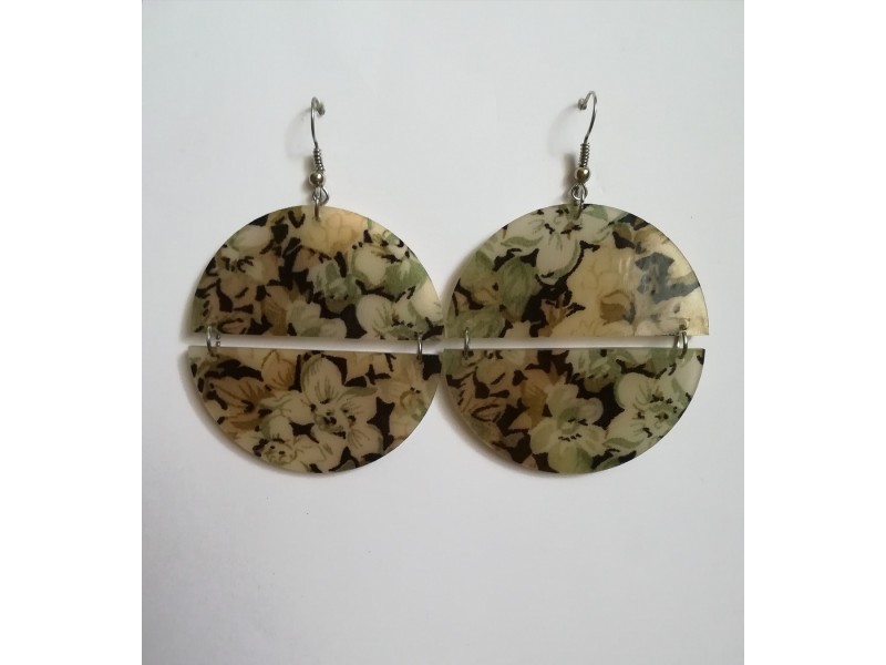 Cvetni krugovi iz dva dela