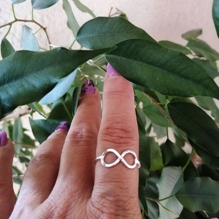 Prsten infinity