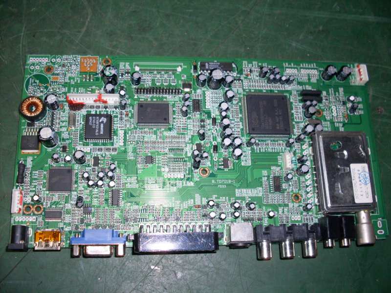LCD - Glavna Vivax LCD B.TD701B-1.