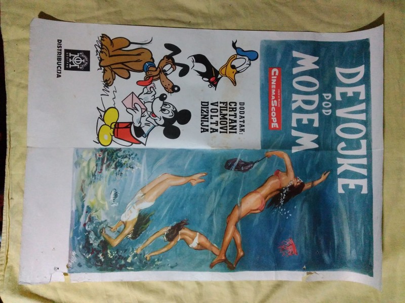 Devojke pod morem i crtaci Volta Diznija