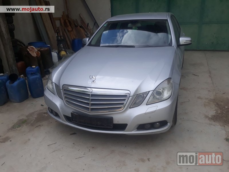 Mercedes delovi za E klasu w212