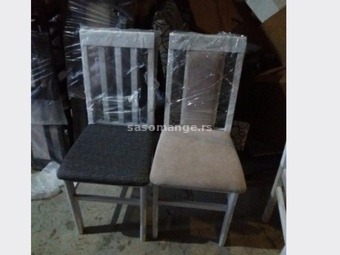 Sto i stolice u beloj boji