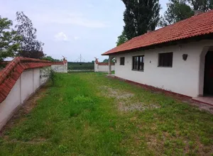 Prodaja Seosko domaćinstvo - Sremska Mitrovica, Kuzmin