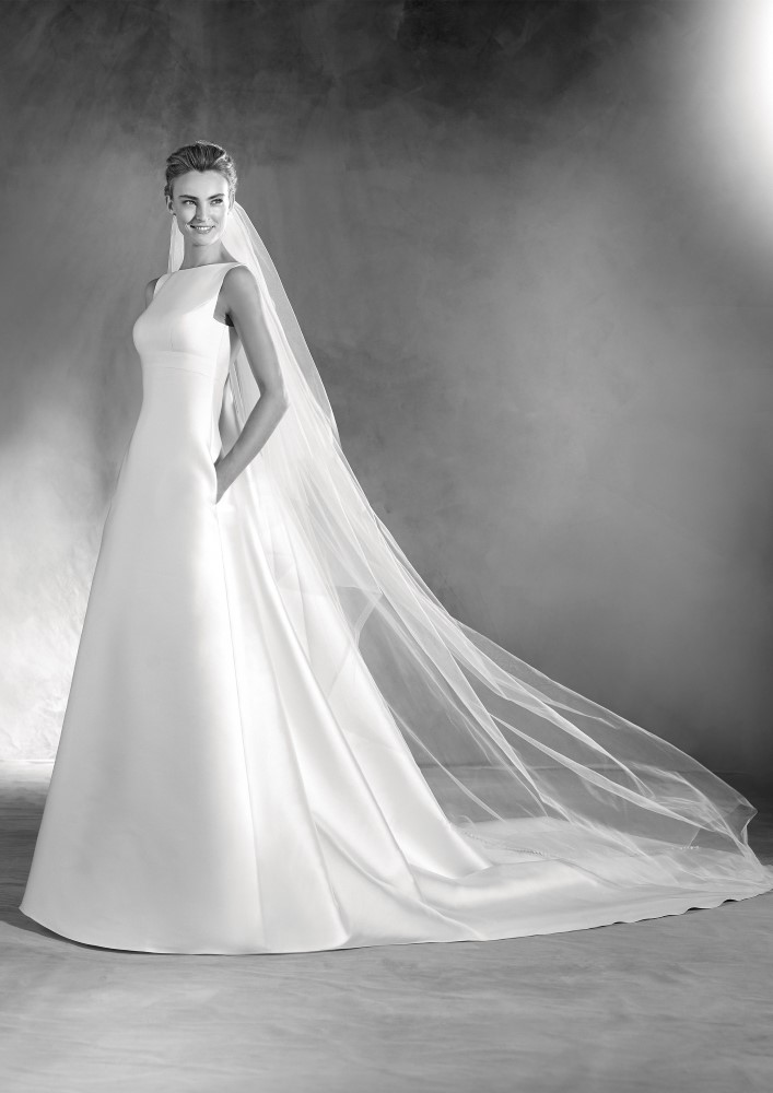 Atelier Pronovias / Elma