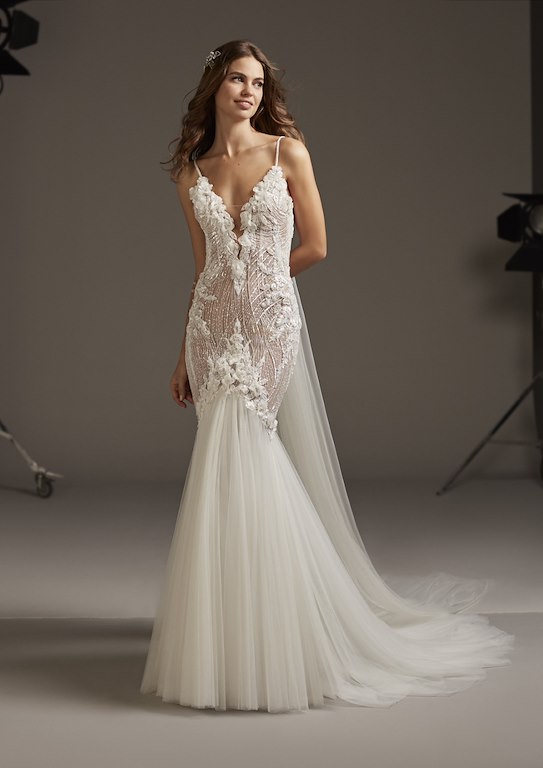 Pronovias / Galatea