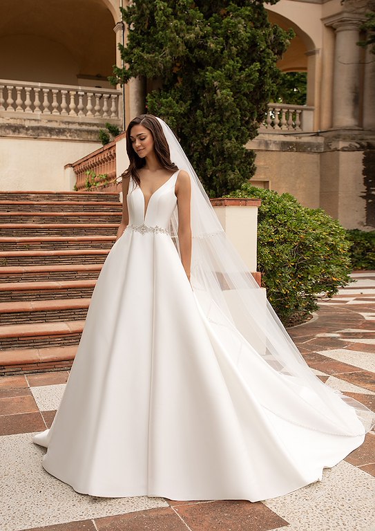 Pronovias / Malena