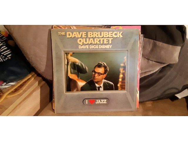 LP: The Dave Brubeck Quartet ‎– Dave Digs Disney