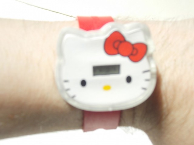 Hello Kitty sat