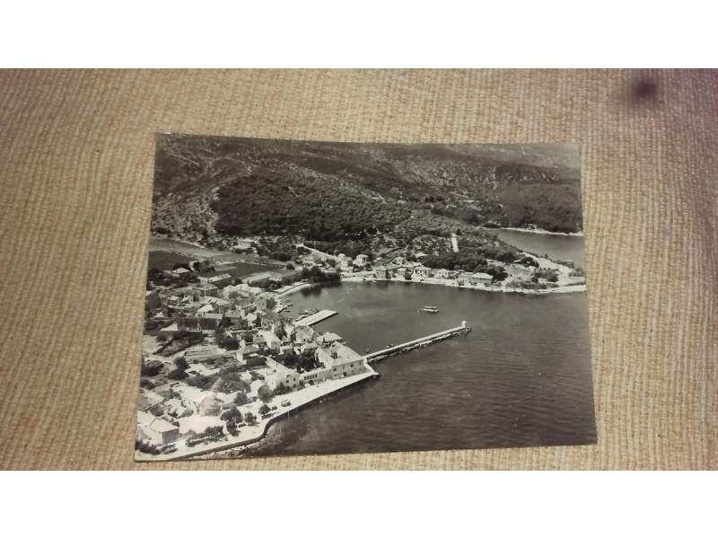 postire brac crno bela