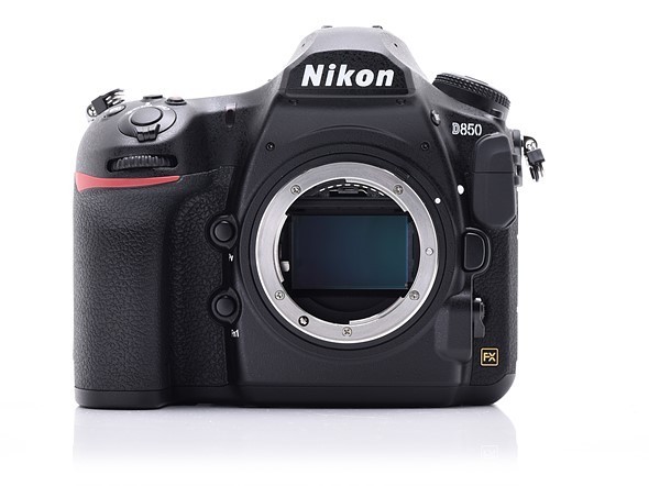 Nikon D 850
telo