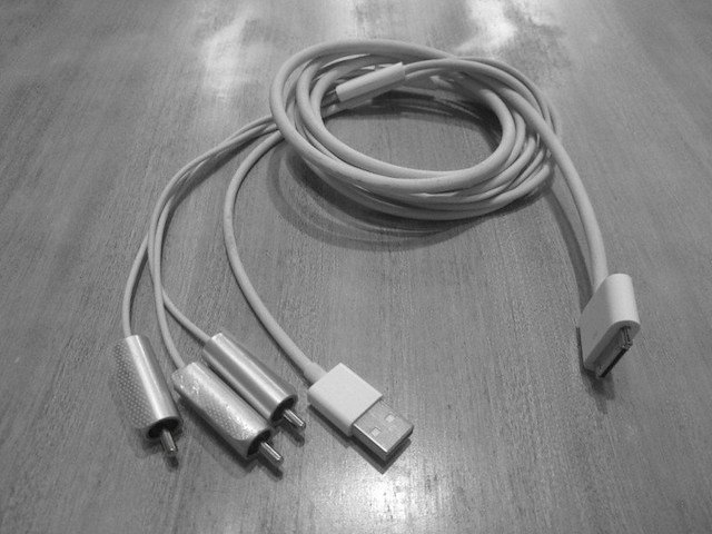 APPLE Composite AV Cable MC748ZM/A