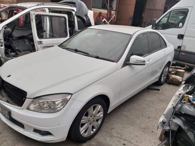 W204 u delovima