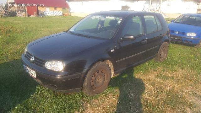 Golf 4 kompletan auto u delovima 90 konja