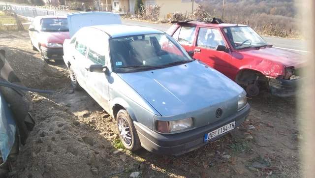 Delovi Povoljno za Passata b3 1.9 tdi i 1.8 bezinac za limuz