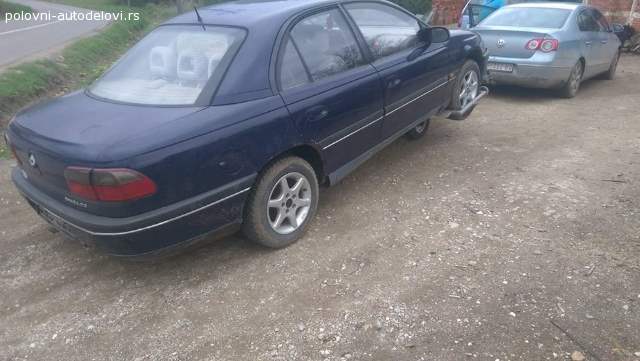 Opel omega 2.0 bezinac Delovi 061-6226-825 viber sms poziv P