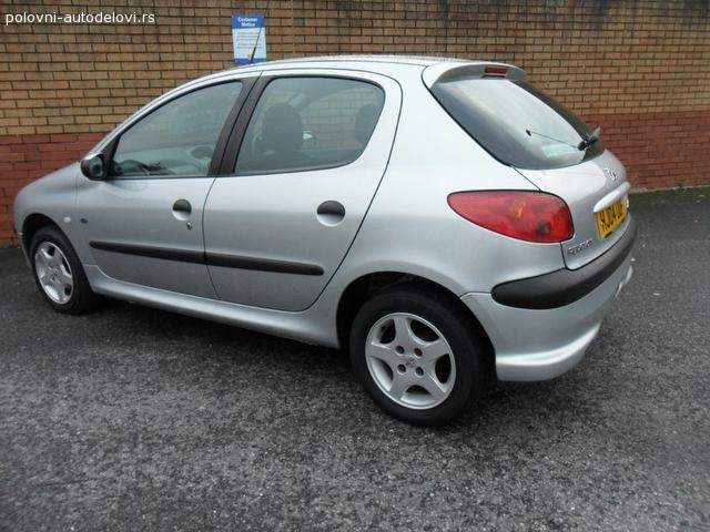 PEUGEOT 206 DELOVI POVOLJNO!