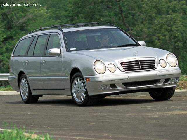 Mercedes E250 kompletan auto u delovima