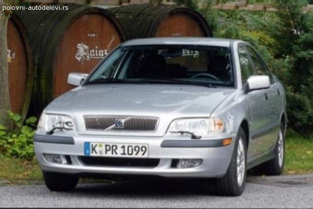 Volvo s40 polovni delovi