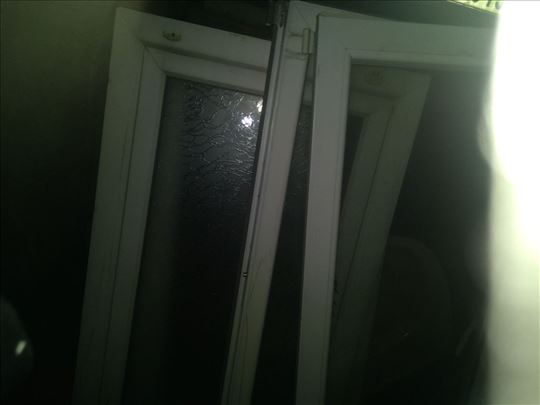 PVC prozori i drvena šper, kupatilska vrata raznih