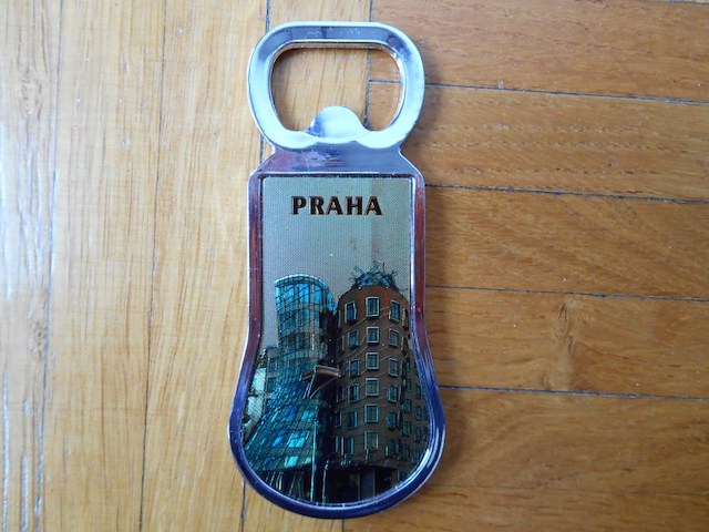 PRAG PRAHA, magnet za frizider i otvarac za flase