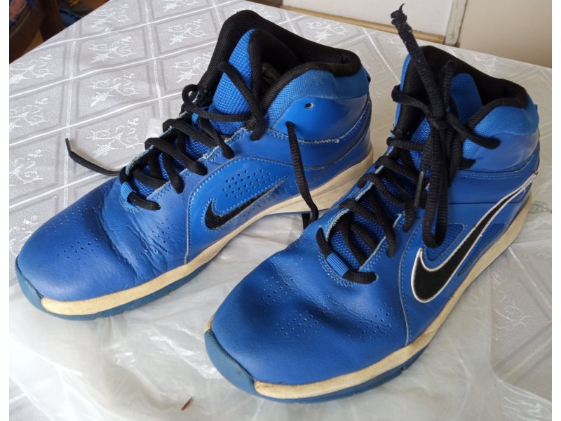 Duboke NIKE patike - vel. 38