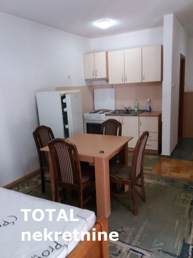 NOVI SAD - BULEVAR EVROPE - 32. 00 m2