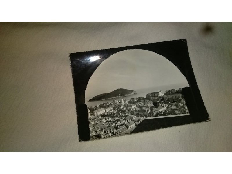 dubrovnik panorama s micele crno bela