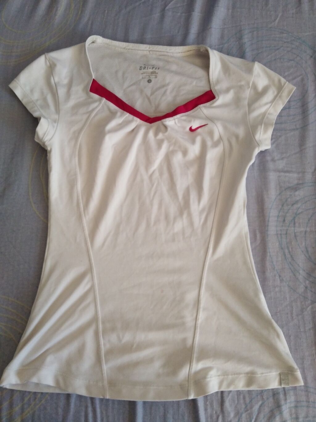 Original Nike ženska majica za trening, par puta obučena, S veličina
