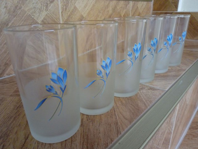 Čaše, staklene sa cvetovima, 6 kom.