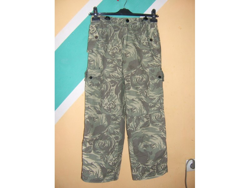 Pamučne military pantalone vel 146