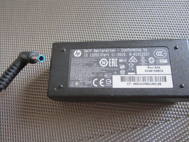 HP HSTNN-LA40 19.5V 2.31A 45W laptop punjač