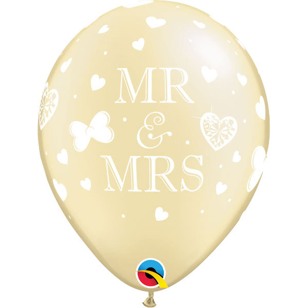 18656
11″ Latex Mr & Mrs Ivory (5)