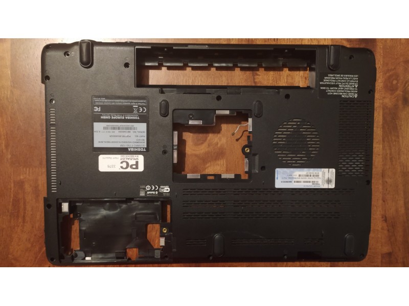 Donje kuciste za Toshiba Qosmio F750 , F755