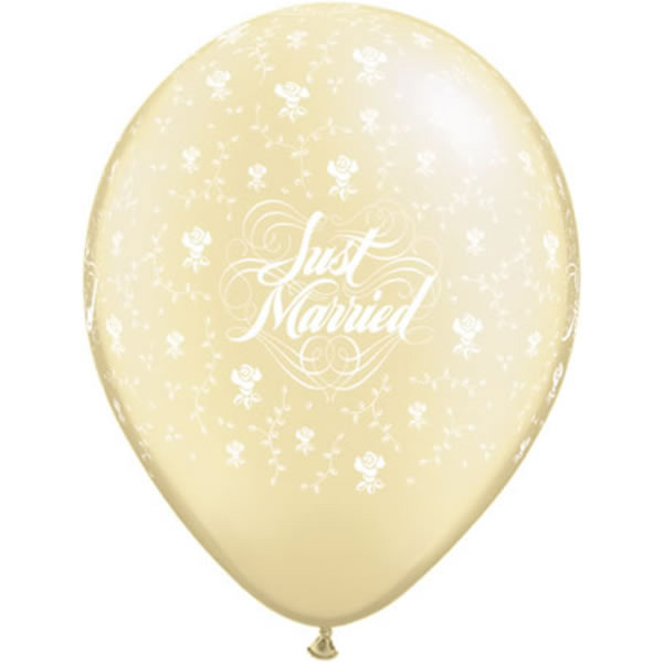 39602
11″ Latex Just Married Pearl Ivory (5)