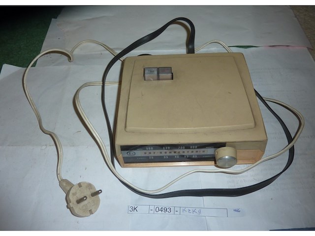 EI stari TV UHF i VHF konvertor, kolekcionarski primera