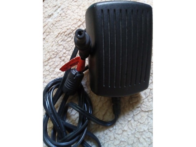 AC-DC Adapter 12V 1250mA YHi model:YD-1015-T12S