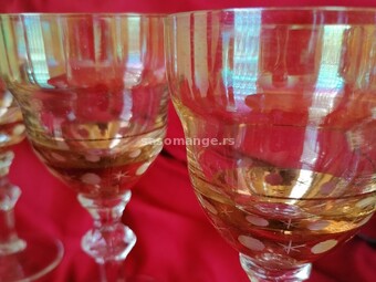 Starinske čaše za vino