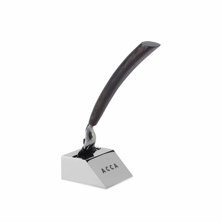 Acca Kappa Razor „Mach 3“ Razor With Stand – Wenge’ Wood – Mach 3 brijač od Wenge drveta sa postoljem
Acca Kappa Razor „Mach 3“ Razor With Stand – Wenge’ Wood – Mach 3 brijač od Wenge drveta sa p...