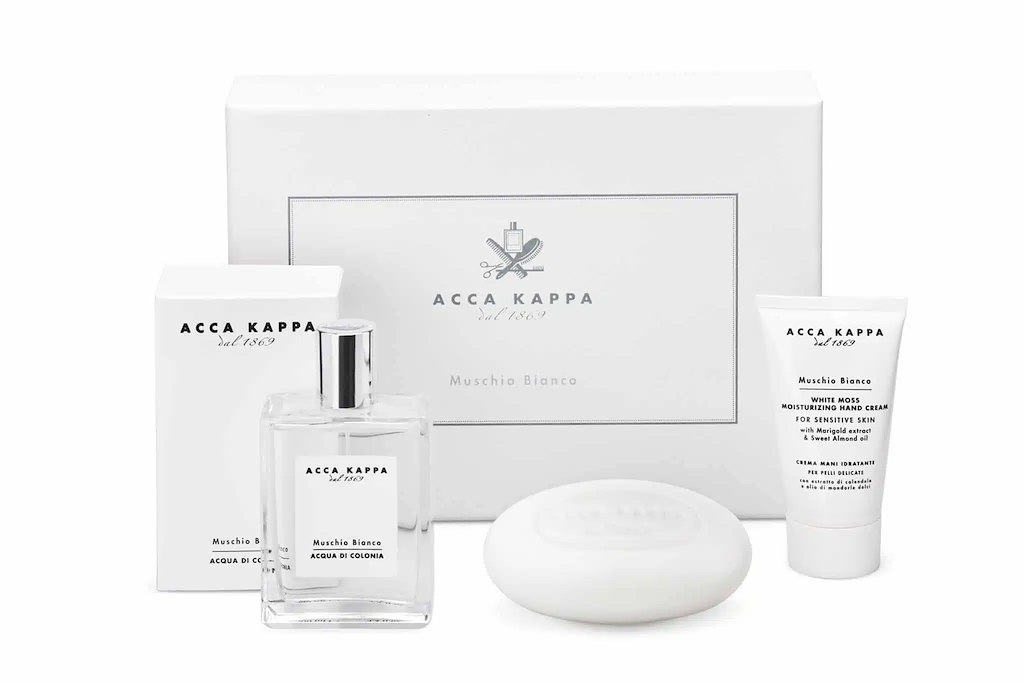 Acca Kappa Gift Set – White Moss – edc 100ml, Hand Cream 75ml, Vegetable Soap 100g – Set kolonjska voda, krema za ruke i sapun
Acca Kappa Gift Set – White Moss – edc 100ml, Hand Cream 75ml, Veget...